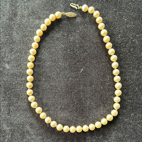 Jewelry | Elegant Cream Pearl Necklace | Poshmark
